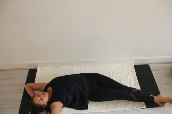 10 Easy Yin Yoga Poses For Beginners